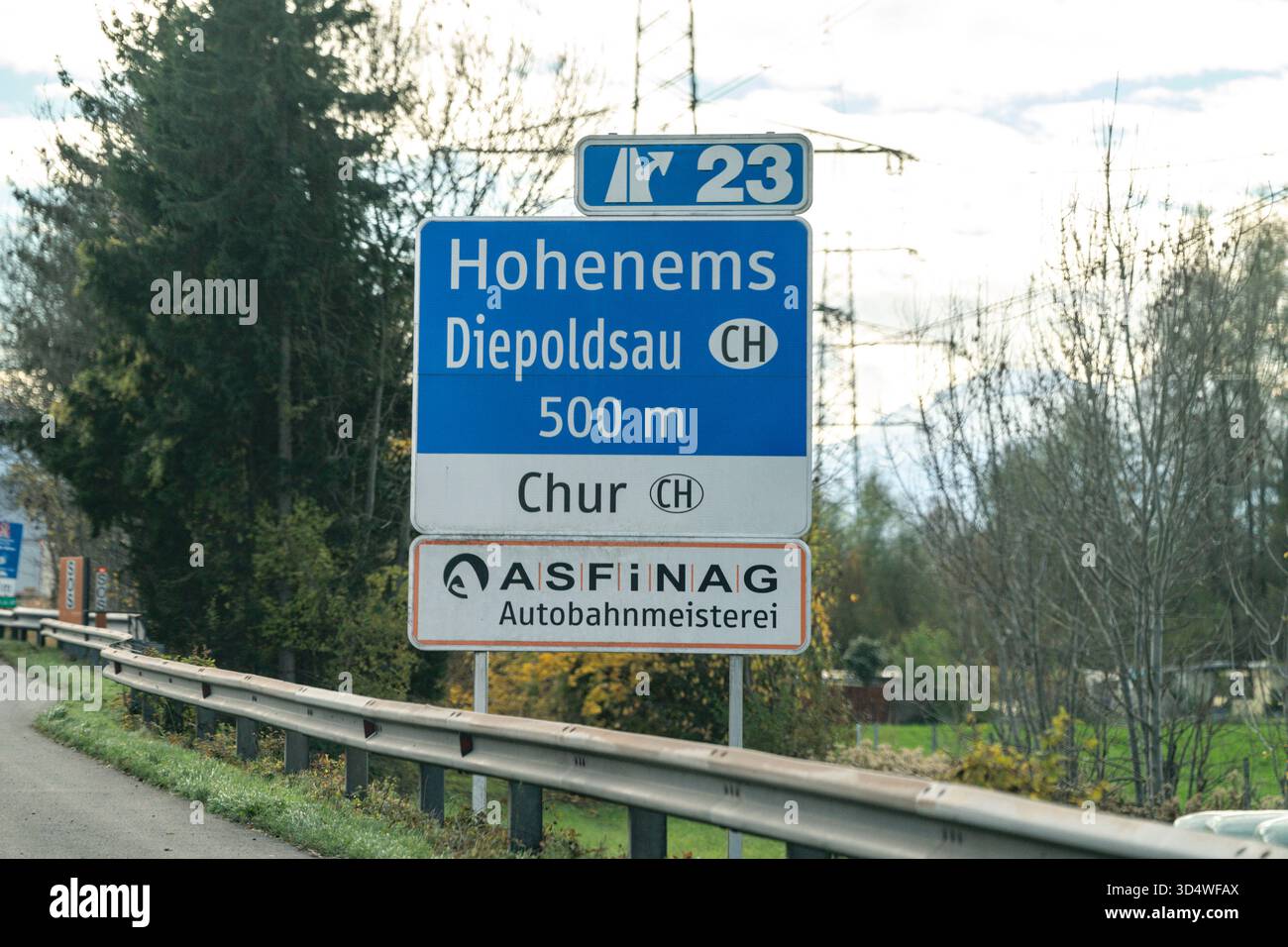 Autobahnschild, Ausfahrt, Hohenems, Diepoldsau, Chur, Schweiz ...