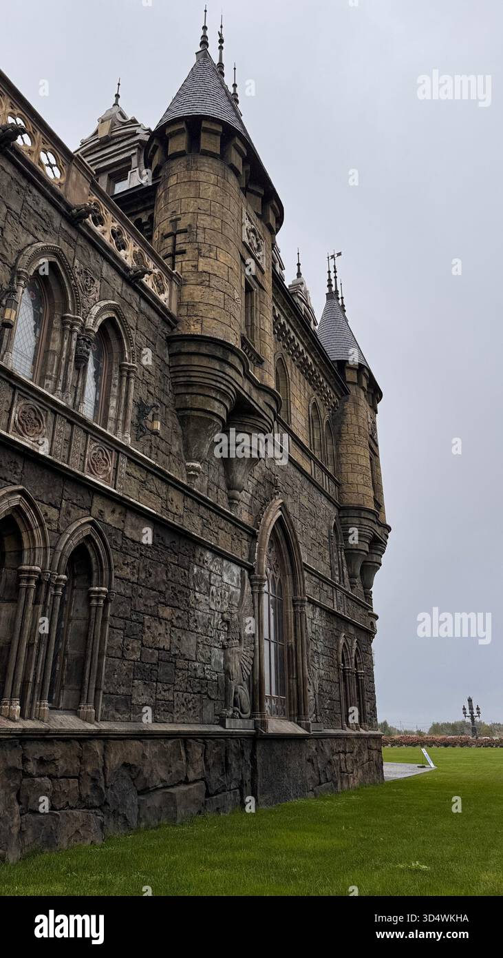 Ornate gothic revival architecture smartphone stock photos and images ...
