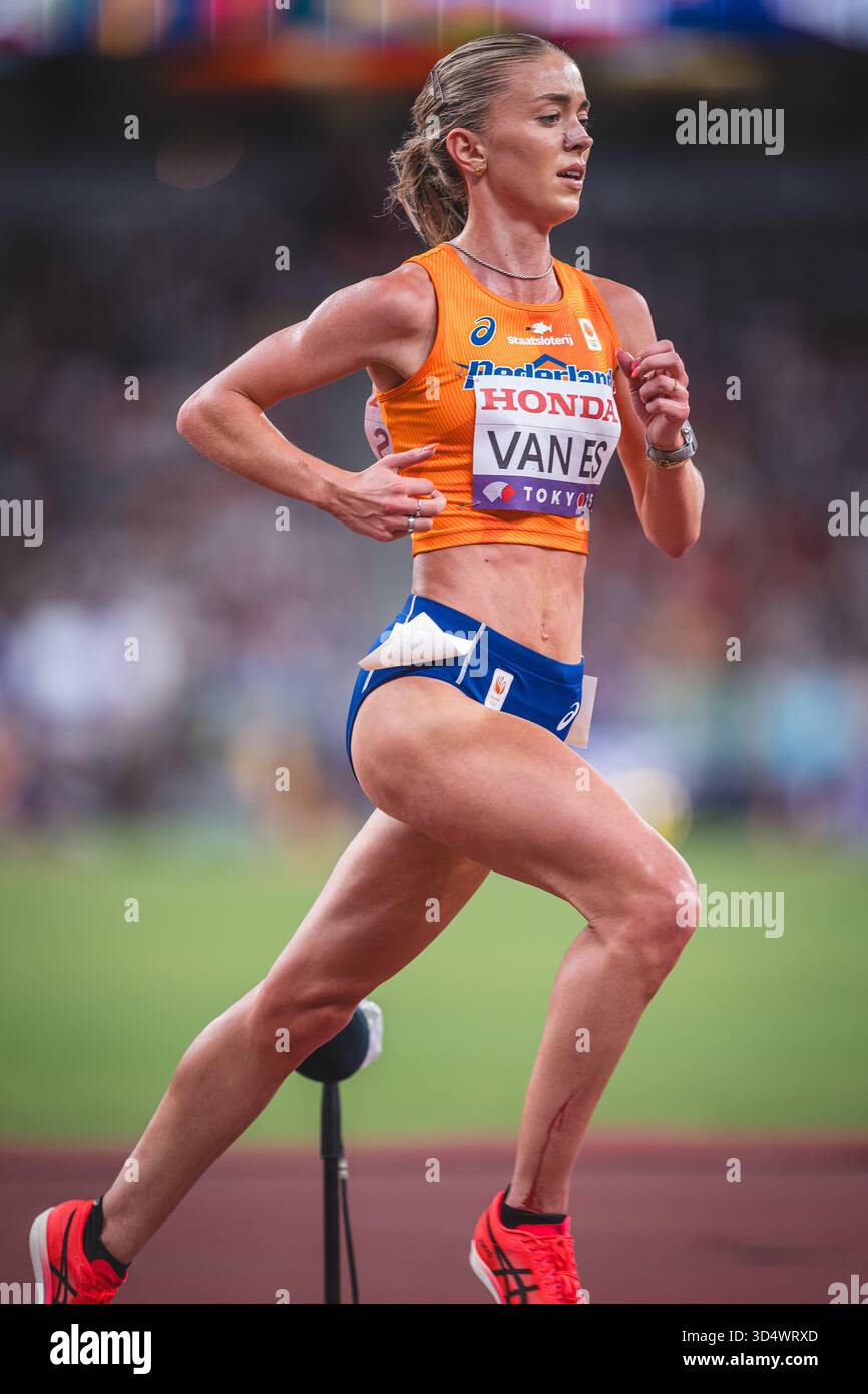 Diane van Es participating in the World Athletics Championships in ...