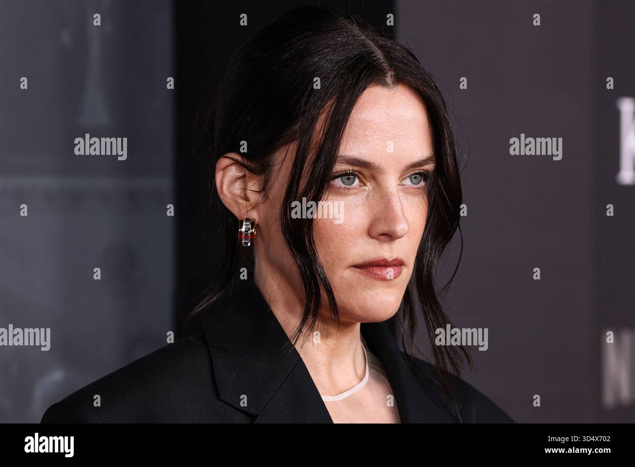 HOLLYWOOD, LOS ANGELES, CALIFORNIA, USA - NOVEMBER 11: American actress ...