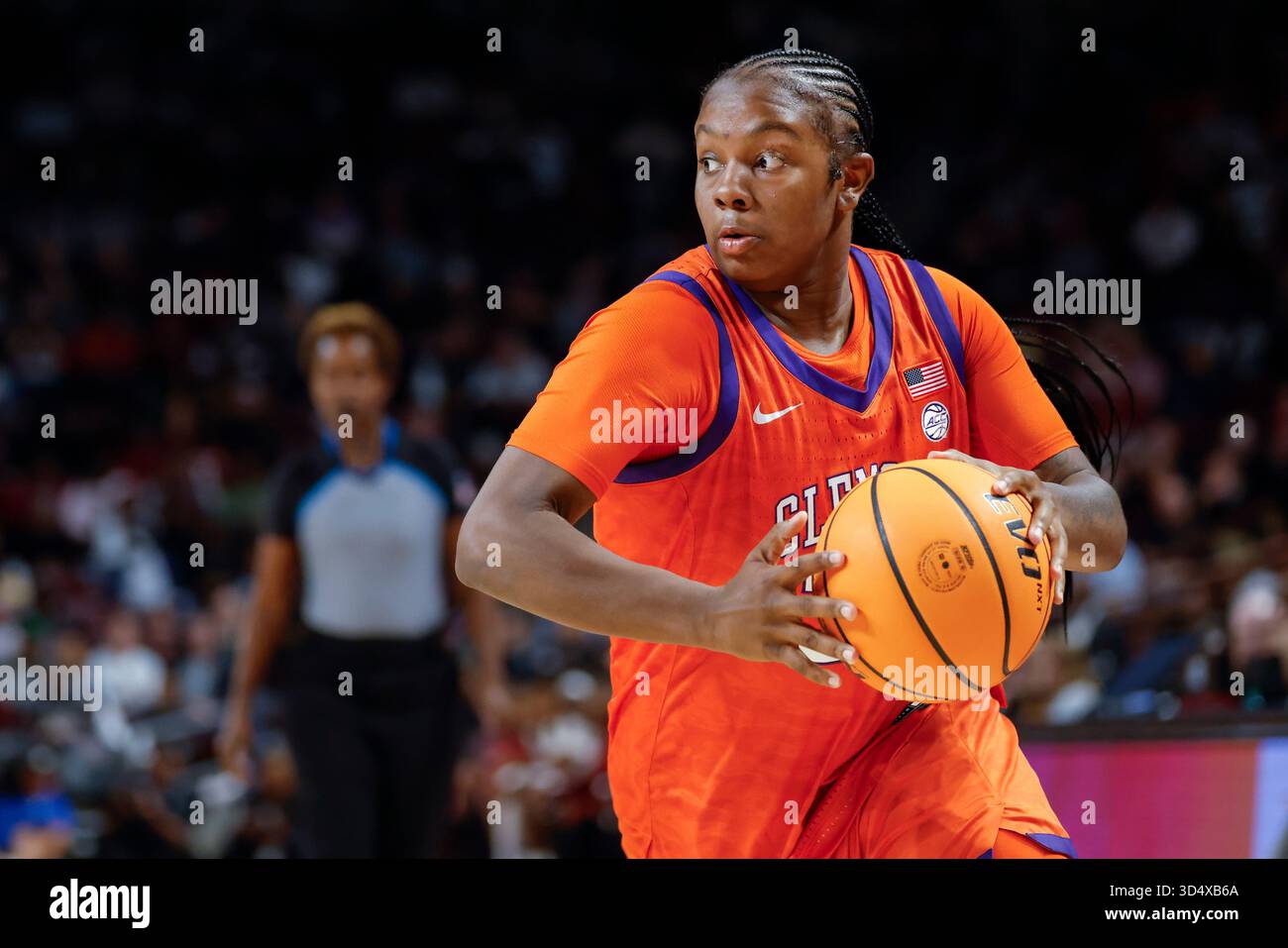 Clemson forward Raven Thompson drives to the basket during the second ...