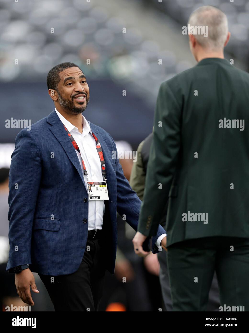 Cleveland Browns assistant general manager Glenn Cook talks to New York ...