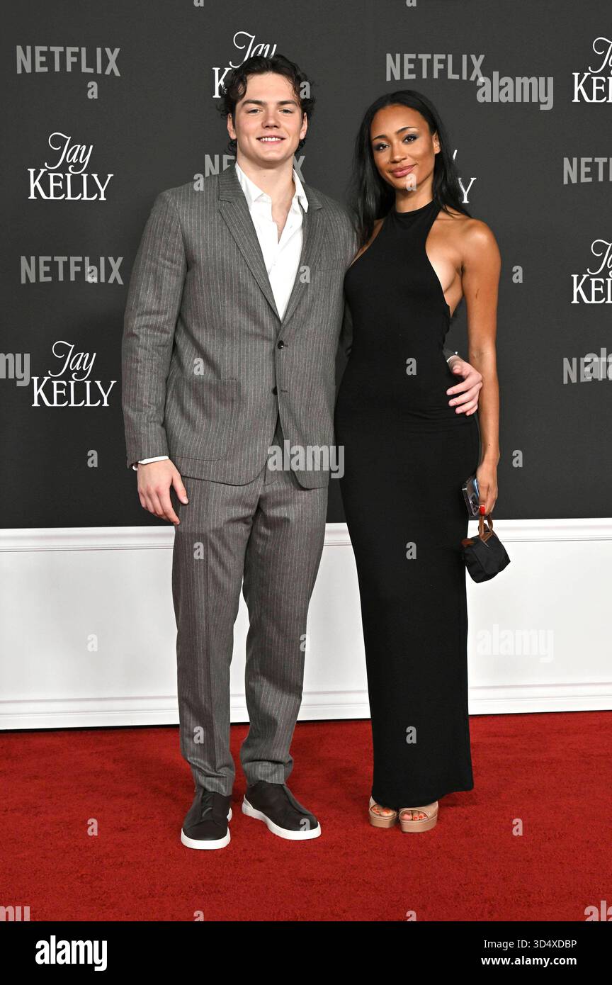 Kalin Patrick Wilson mit Begleitung bei der Premiere des Netflix-Films ...