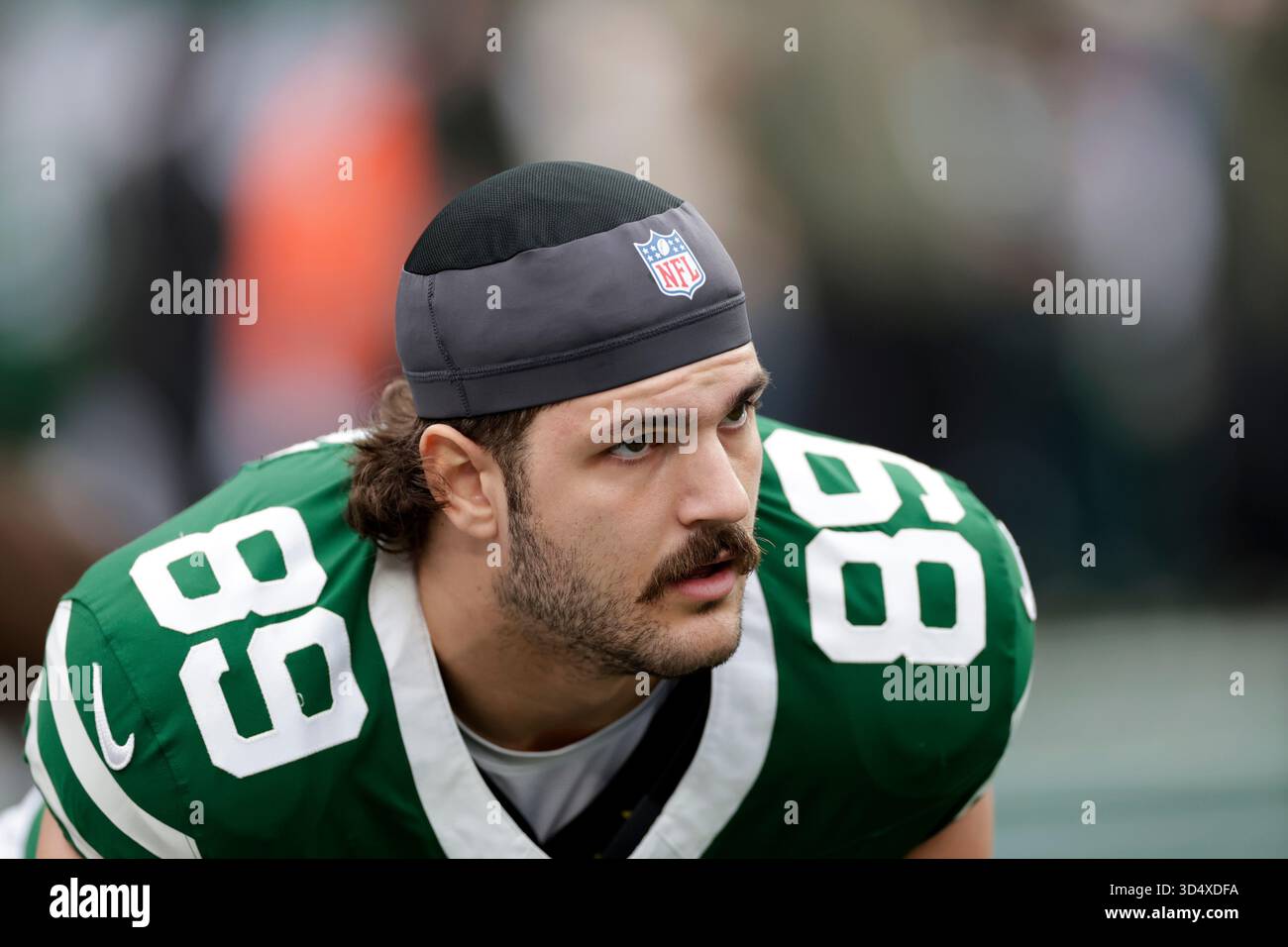 New York Jets tight end Jeremy Ruckert (89)warms up before an NFL ...
