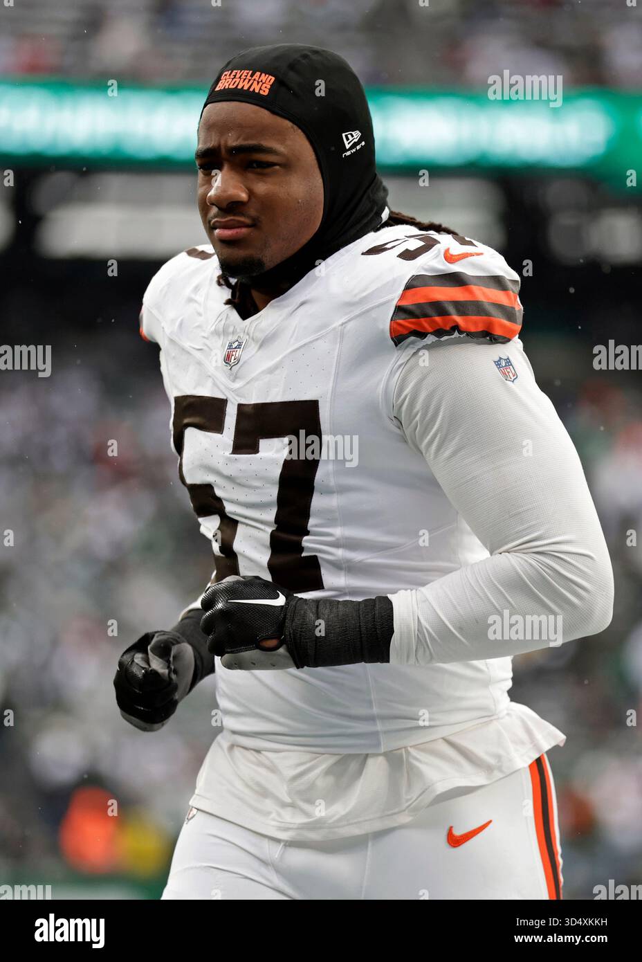 Cleveland Browns defensive end Isaiah McGuire (57) during an NFL ...