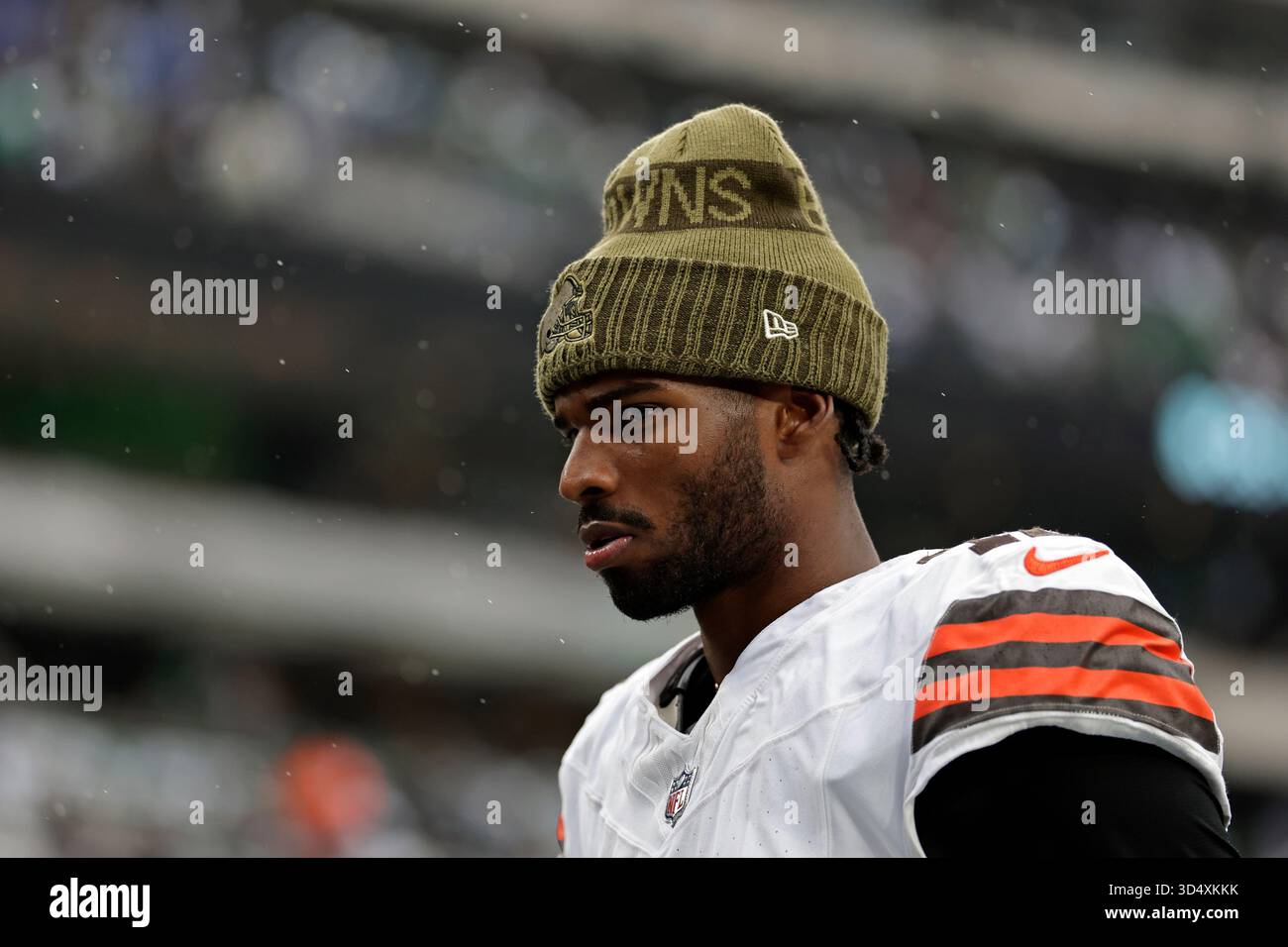 Cleveland Browns quarterback Shedeur Sanders (12) during an NFL ...