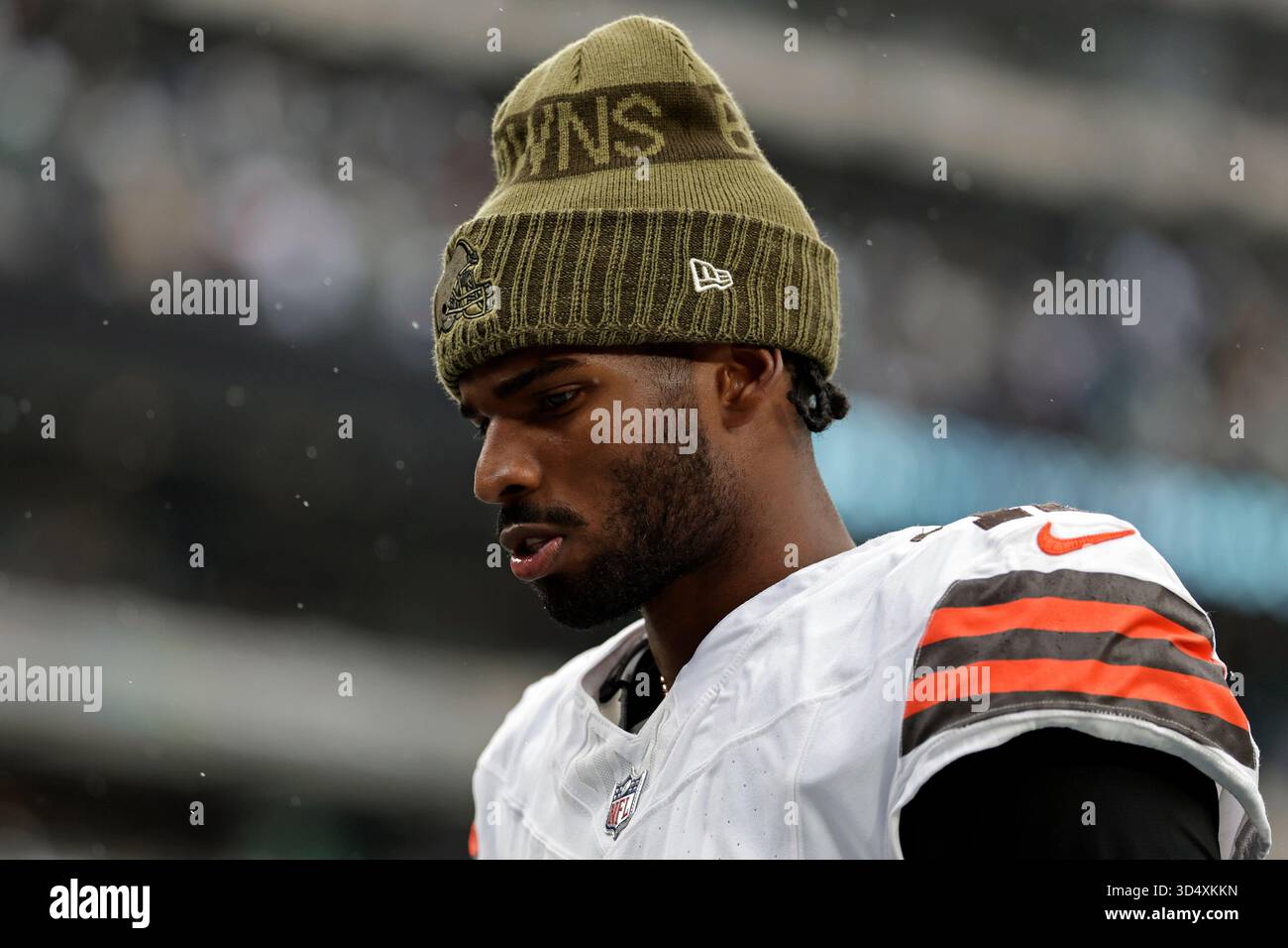 Cleveland Browns quarterback Shedeur Sanders (12) during an NFL ...
