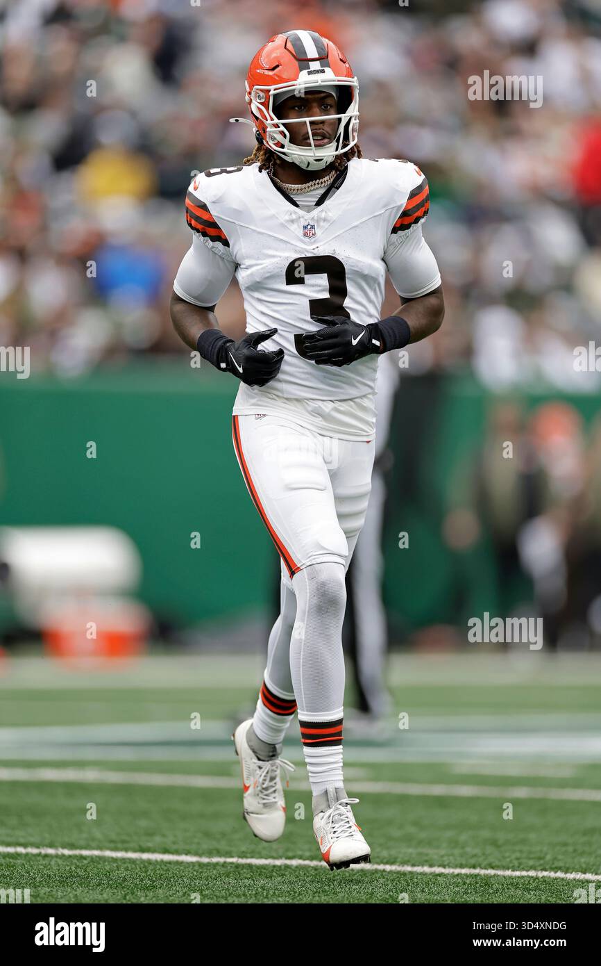Cleveland Browns wide receiver Jerry Jeudy (3) runs during an NFL ...