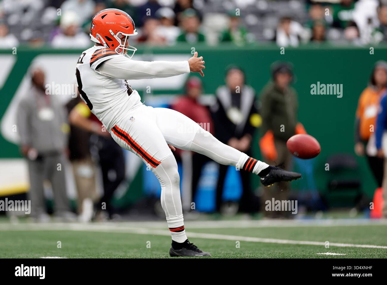 Cleveland Browns punter Corey Bojorquez (13) during an NFL football ...