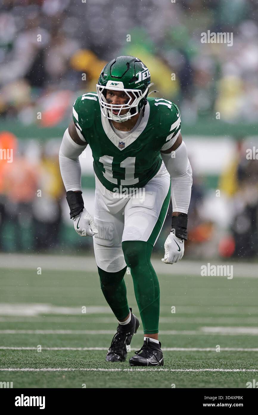 New York Jets linebacker Jermaine Johnson (11) defends during an NFL ...