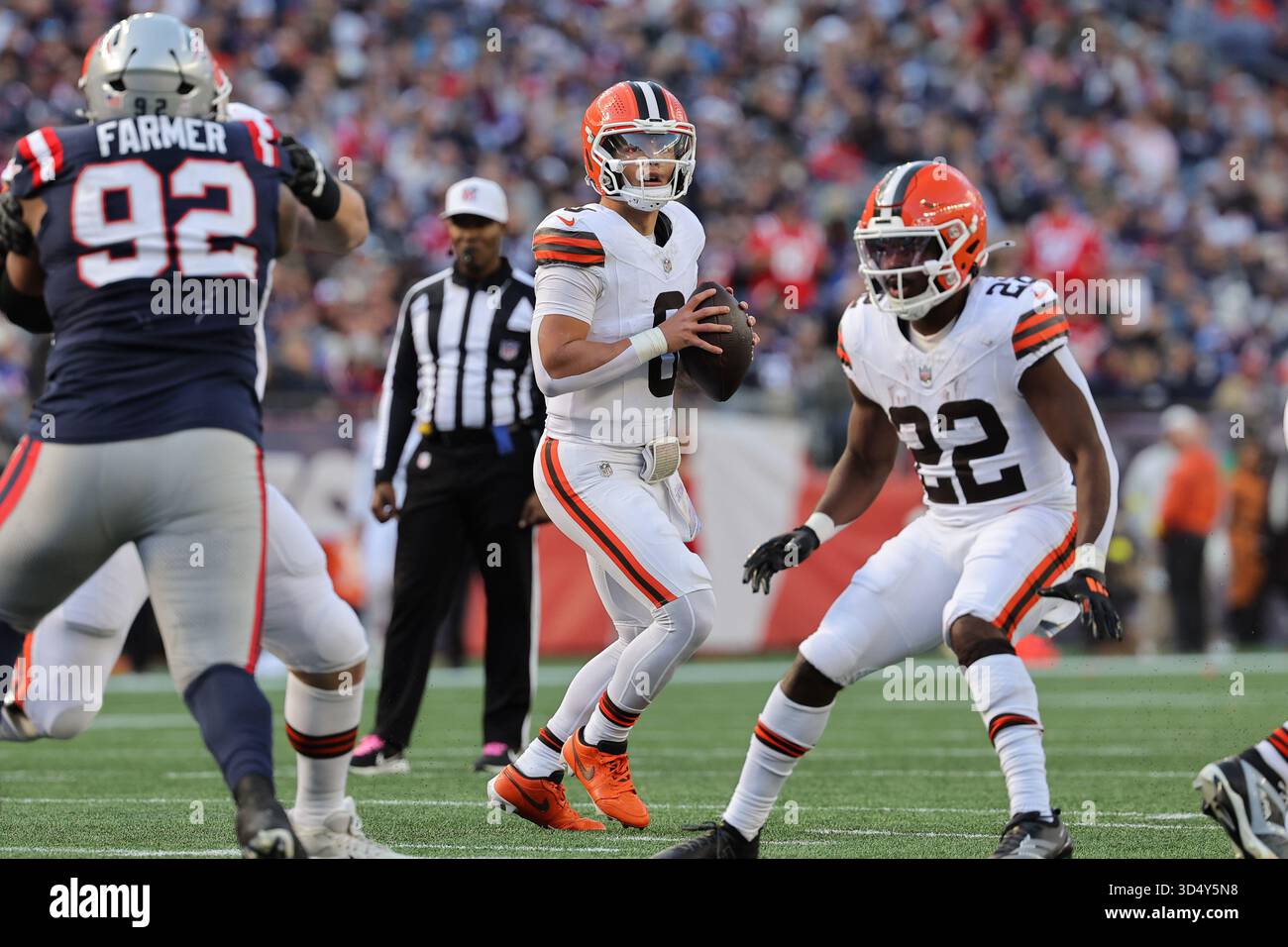 Cleveland Browns quarterback Dillon Gabriel drops back to pass against ...