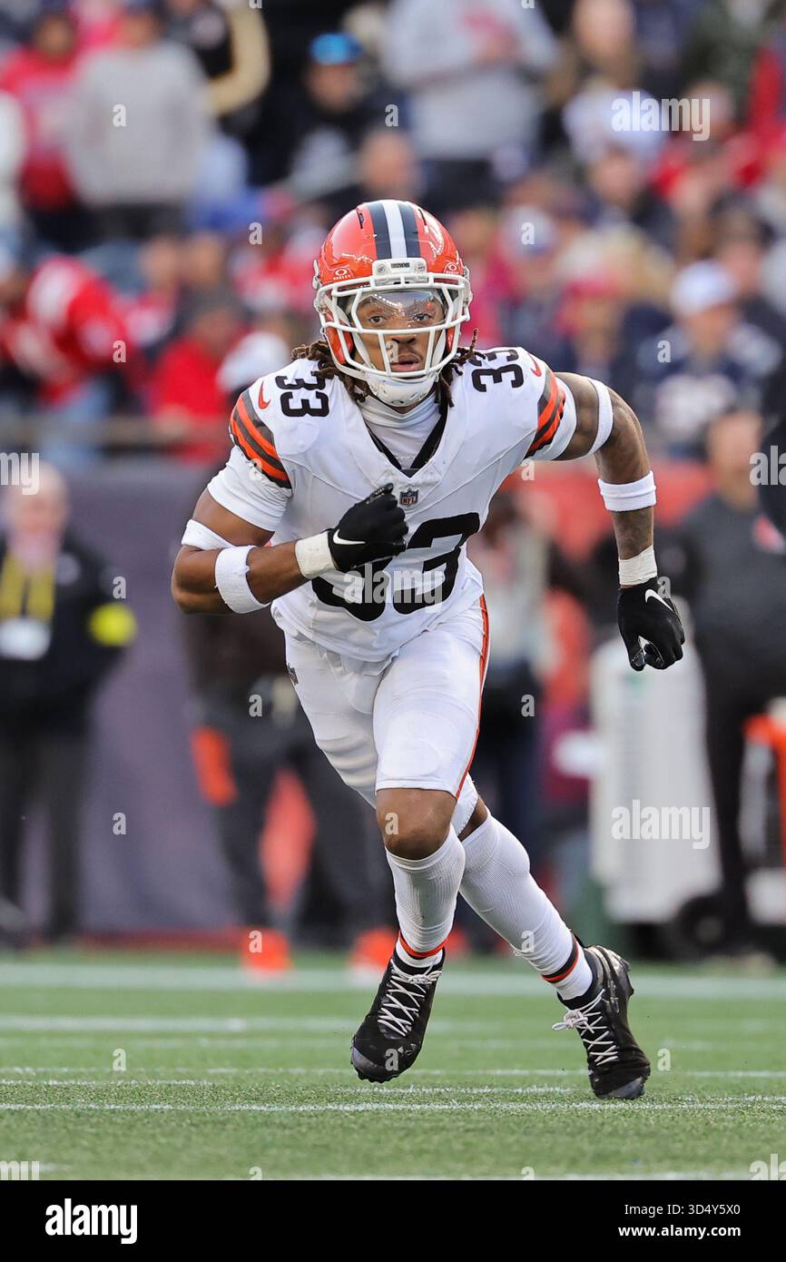 Cleveland Browns' Ronnie Hickman during an NFL football game against ...