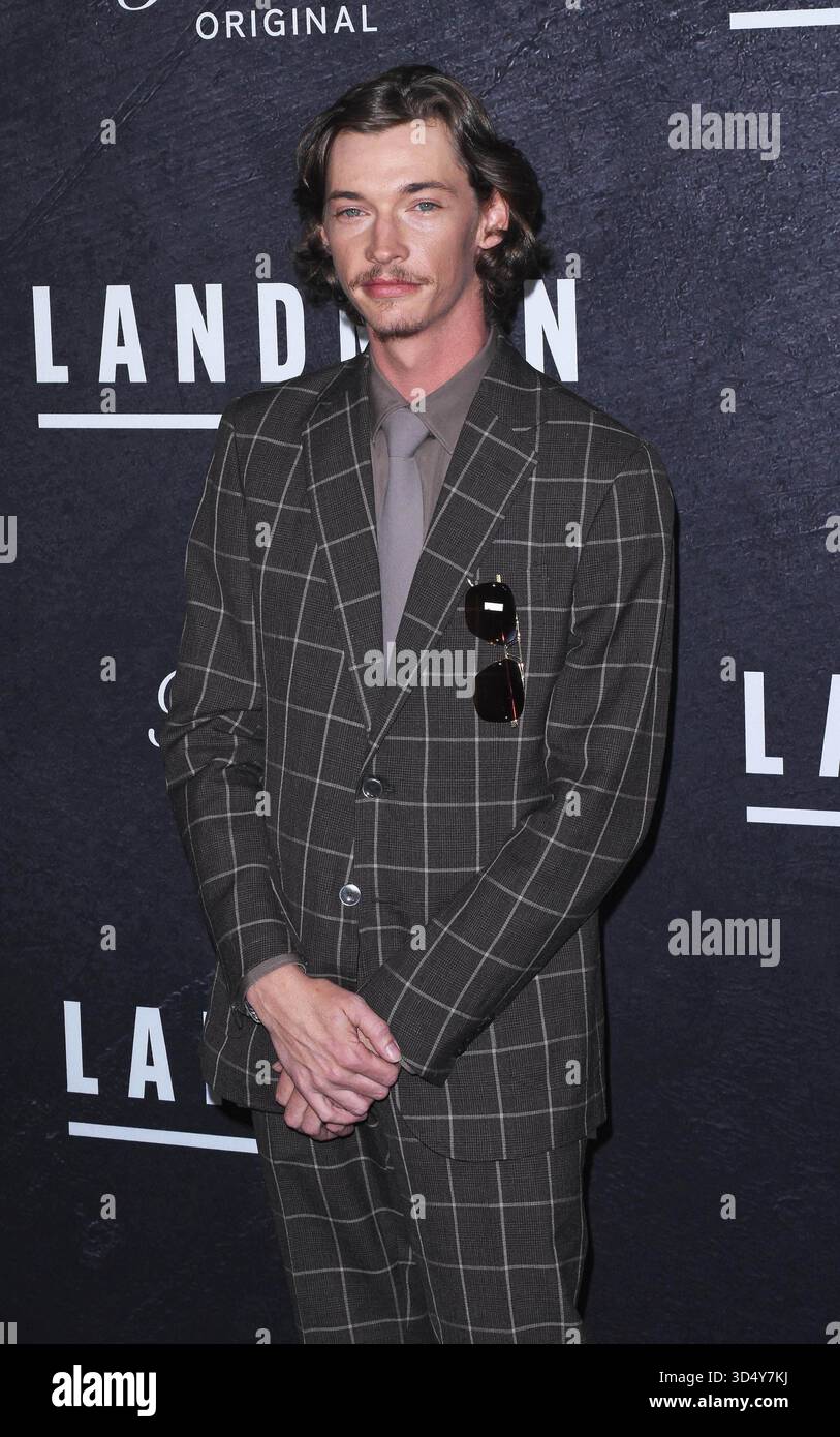 Photo by: Patricia Schlein/STAR MAX/IPx 2025 11/11/25 Jacob Lofland at ...
