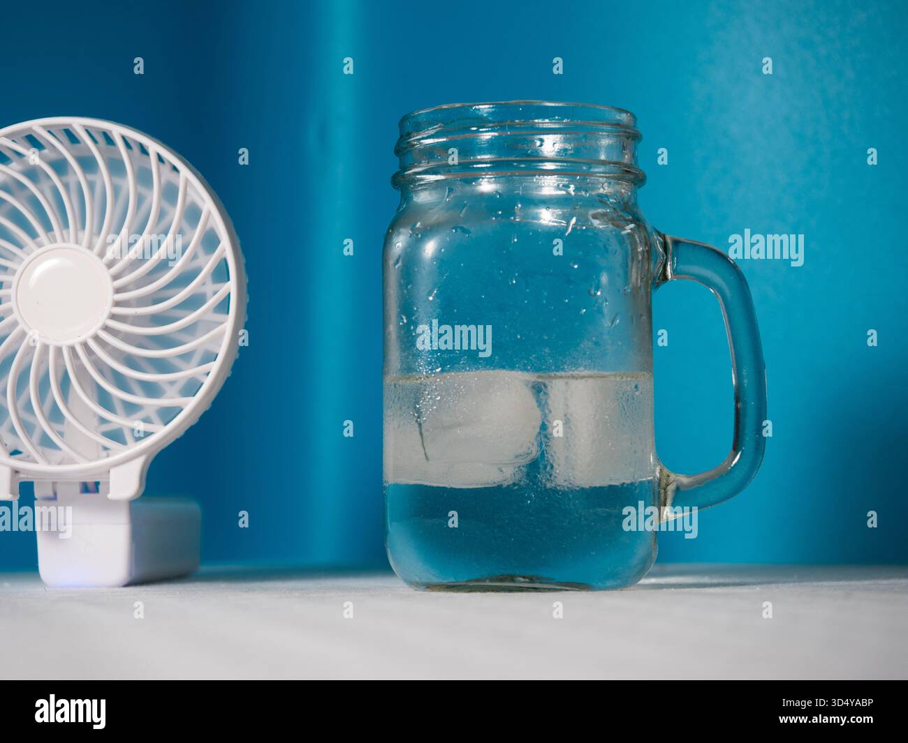 Pouring ice water desk hi-res stock photography and images - Alamy