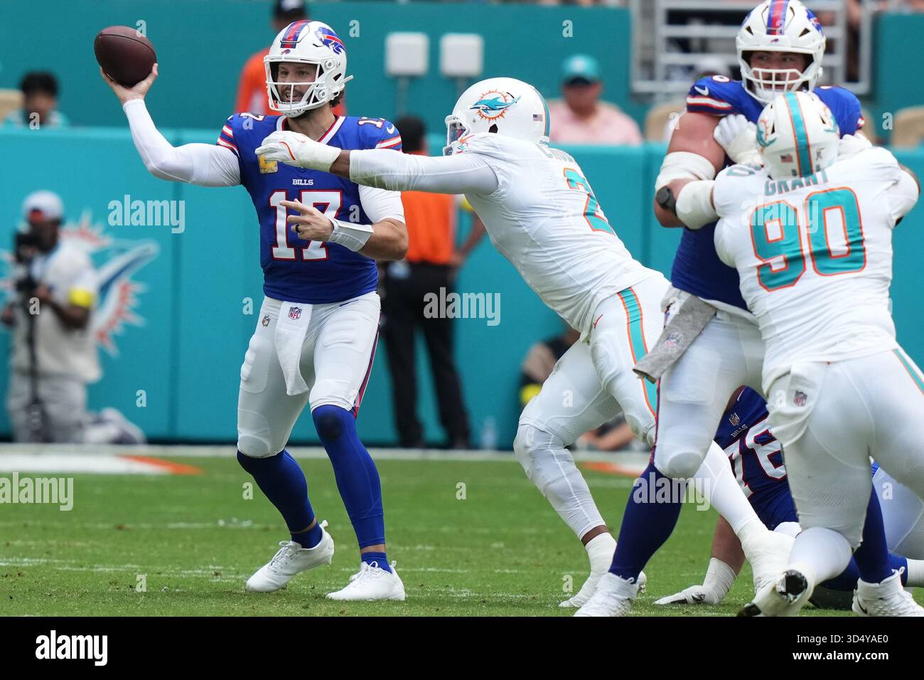 Buffalo Bills quarterback Josh Allen (17) passes as Miami Dolphins ...