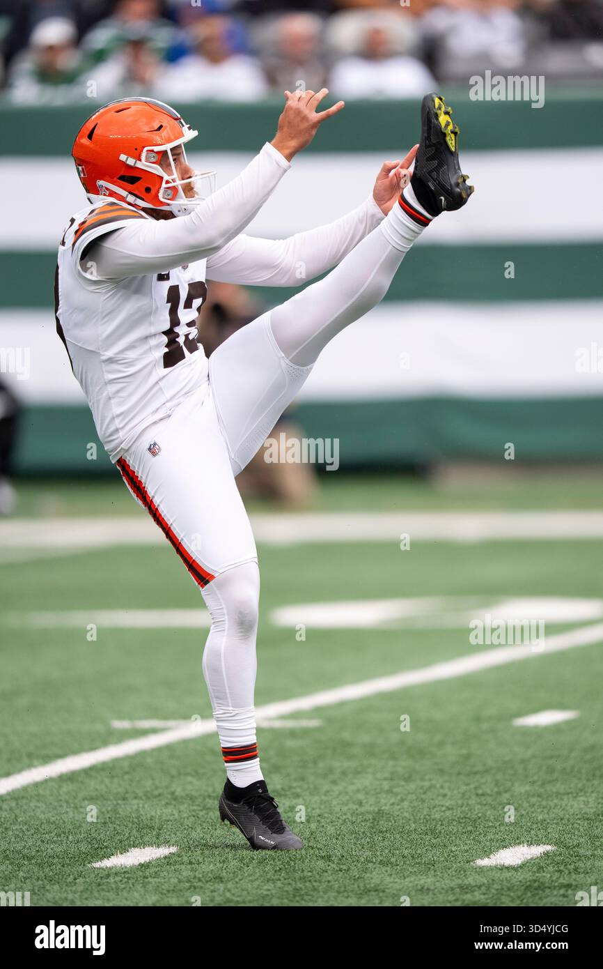 Cleveland Browns punter Corey Bojorquez (13) in action during an NFL ...