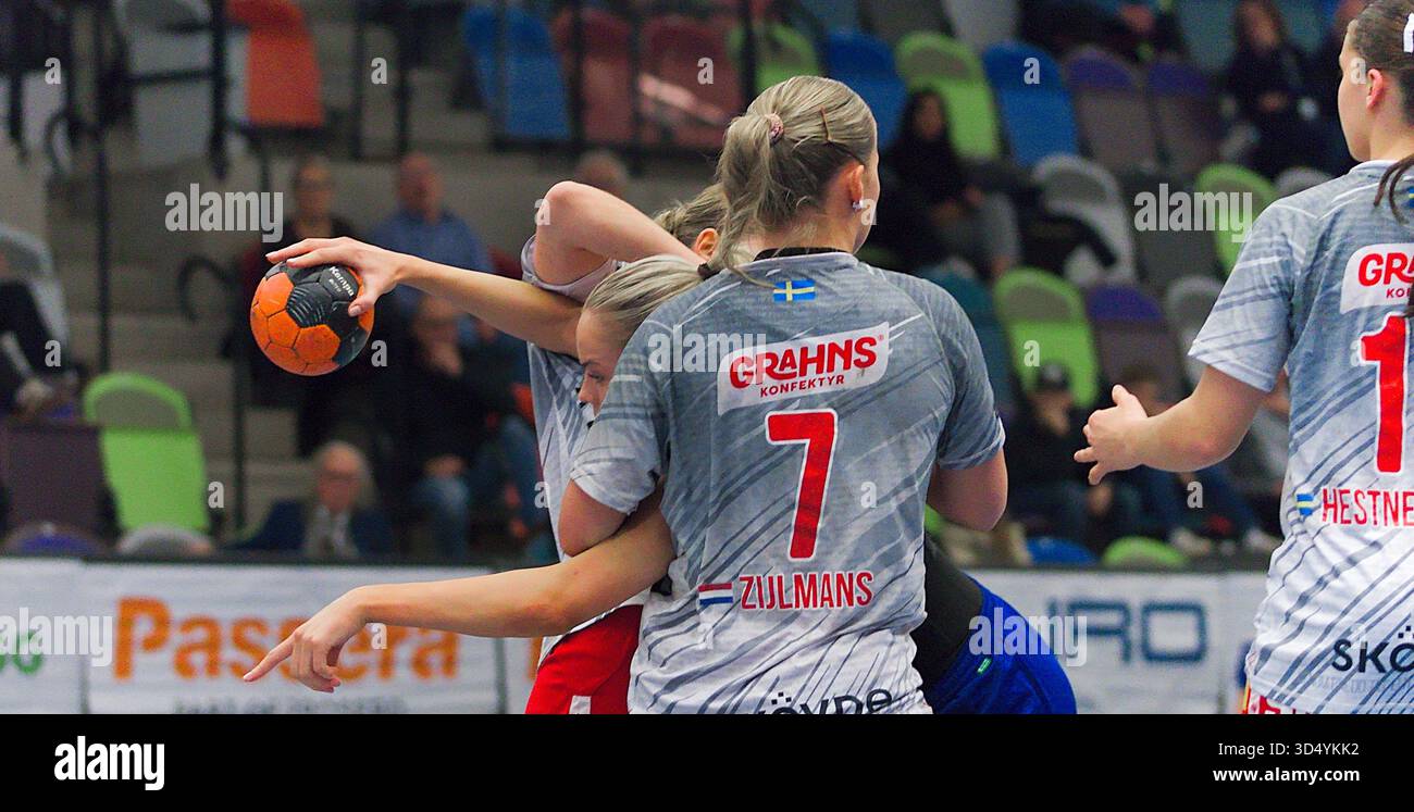 Jönköping, Sweden. 12 November, 2025. Hallby HF 24 Ida Shaffer is ...