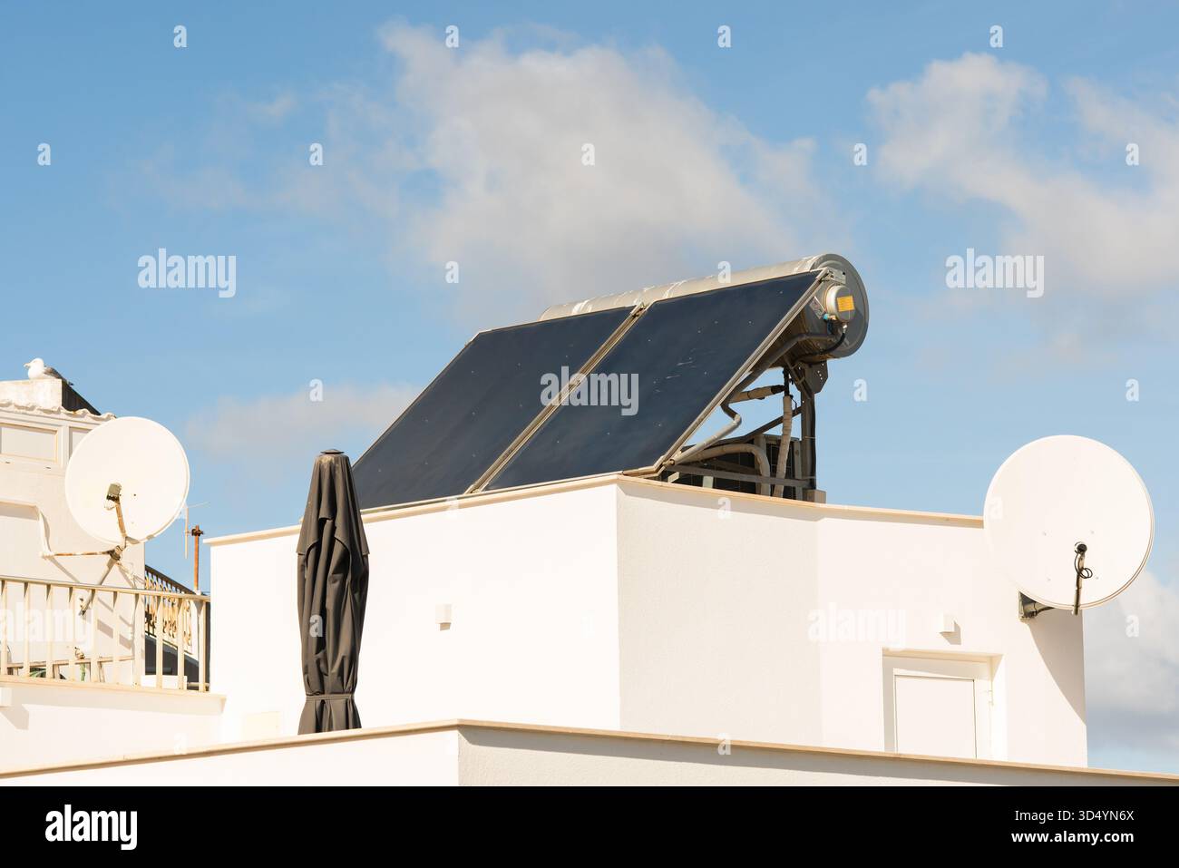 Roof solar lagos hi-res stock photography and images - Alamy