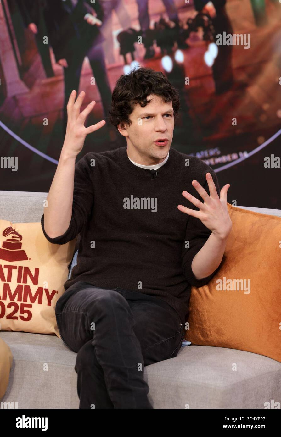 DORAL, FL - NOV 12: Jesse Eisenberg is seen during Despierta America ...