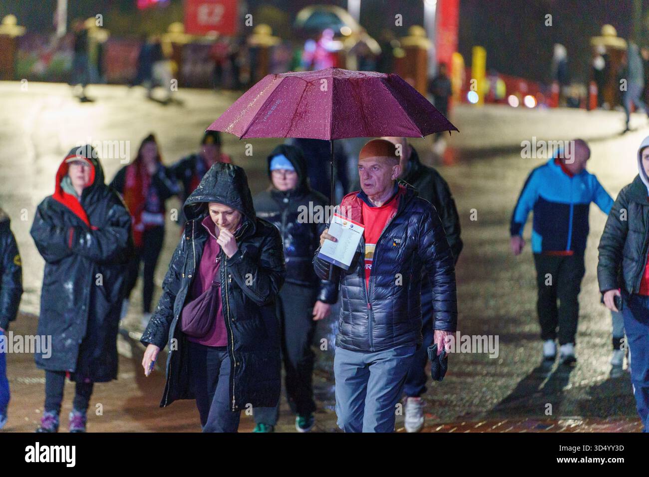 Manchester, UK, 12th Nov 2025: Manchester United fans arriving in the ...