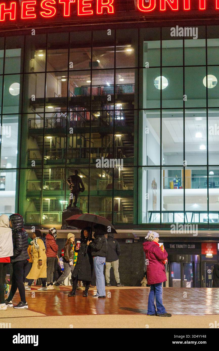 Manchester, UK, 12th Nov 2025: Manchester United fans arriving in the ...