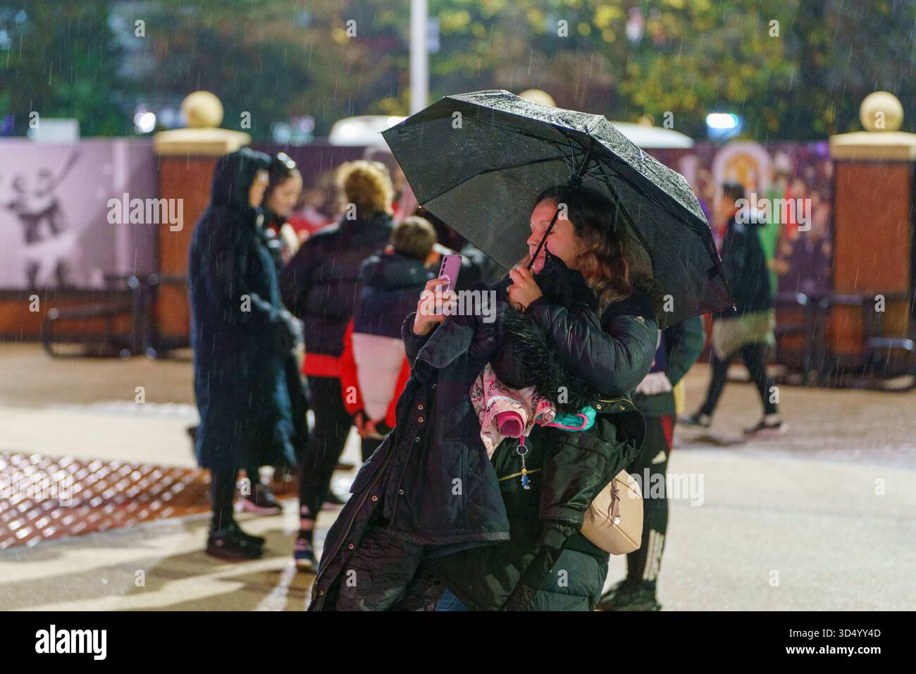 Manchester, UK, 12th Nov 2025: Manchester United fans arriving in the ...