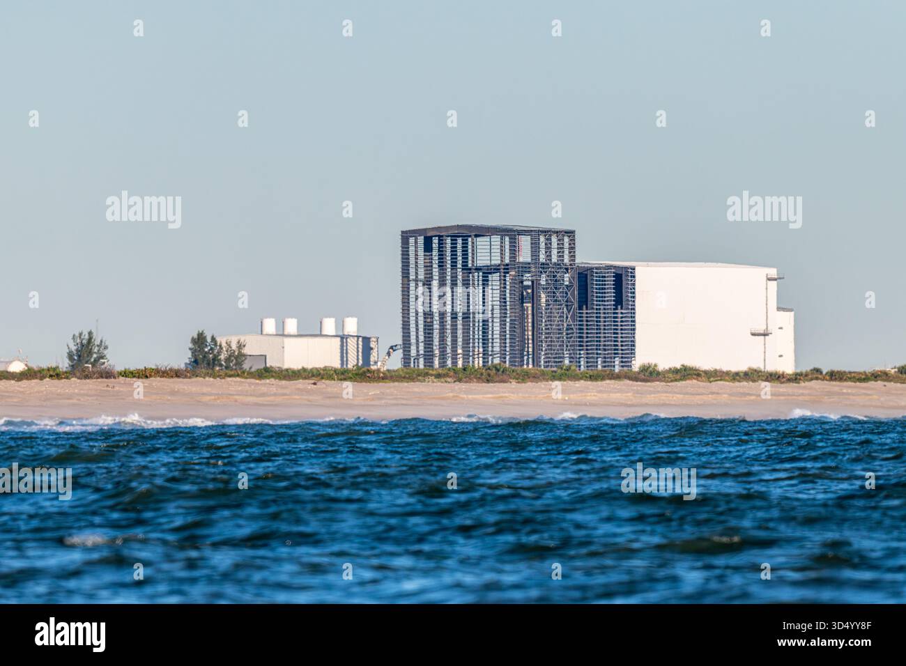 Blue origin rocket launch 2025 hi-res stock photography and images - Alamy