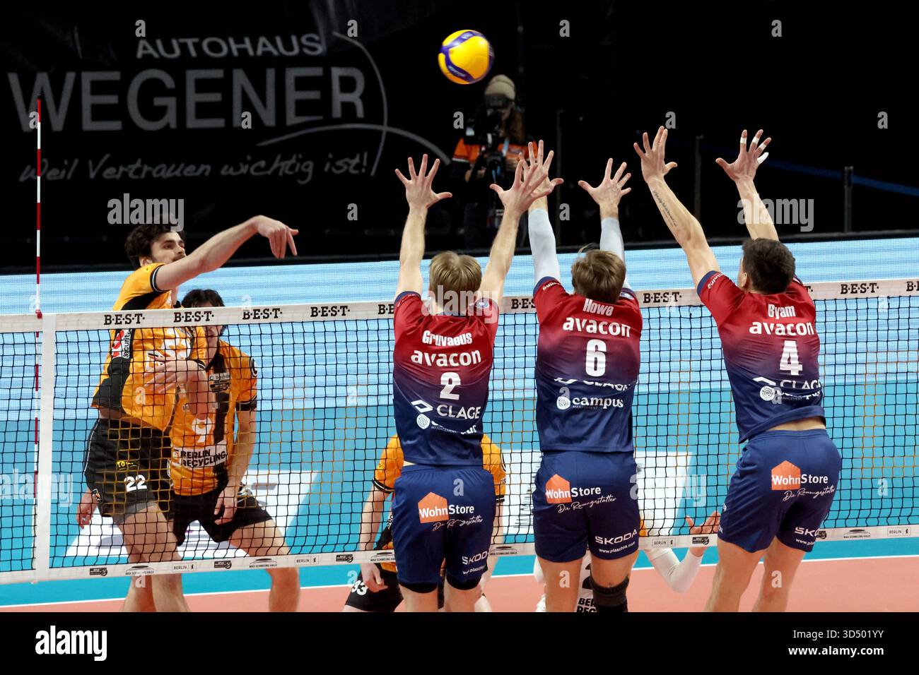 11/12/2025, Max-Schmeling-Halle, Berlin, DEU, DVV, 1.VBL, BR Volleys vs ...