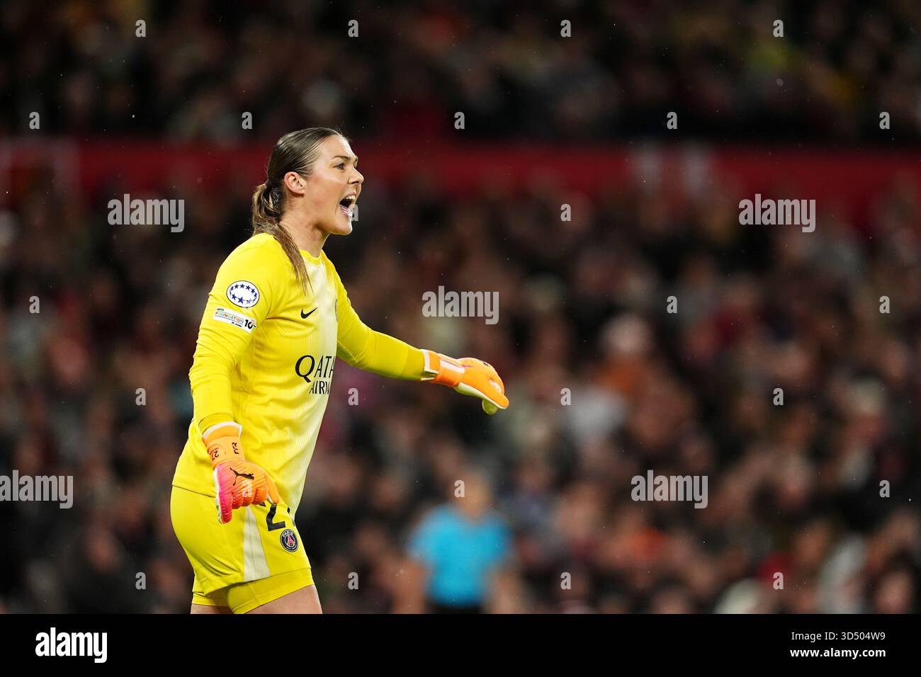 Paris Saint-Germain goalkeeper Mary Earps during the UEFA Women's ...