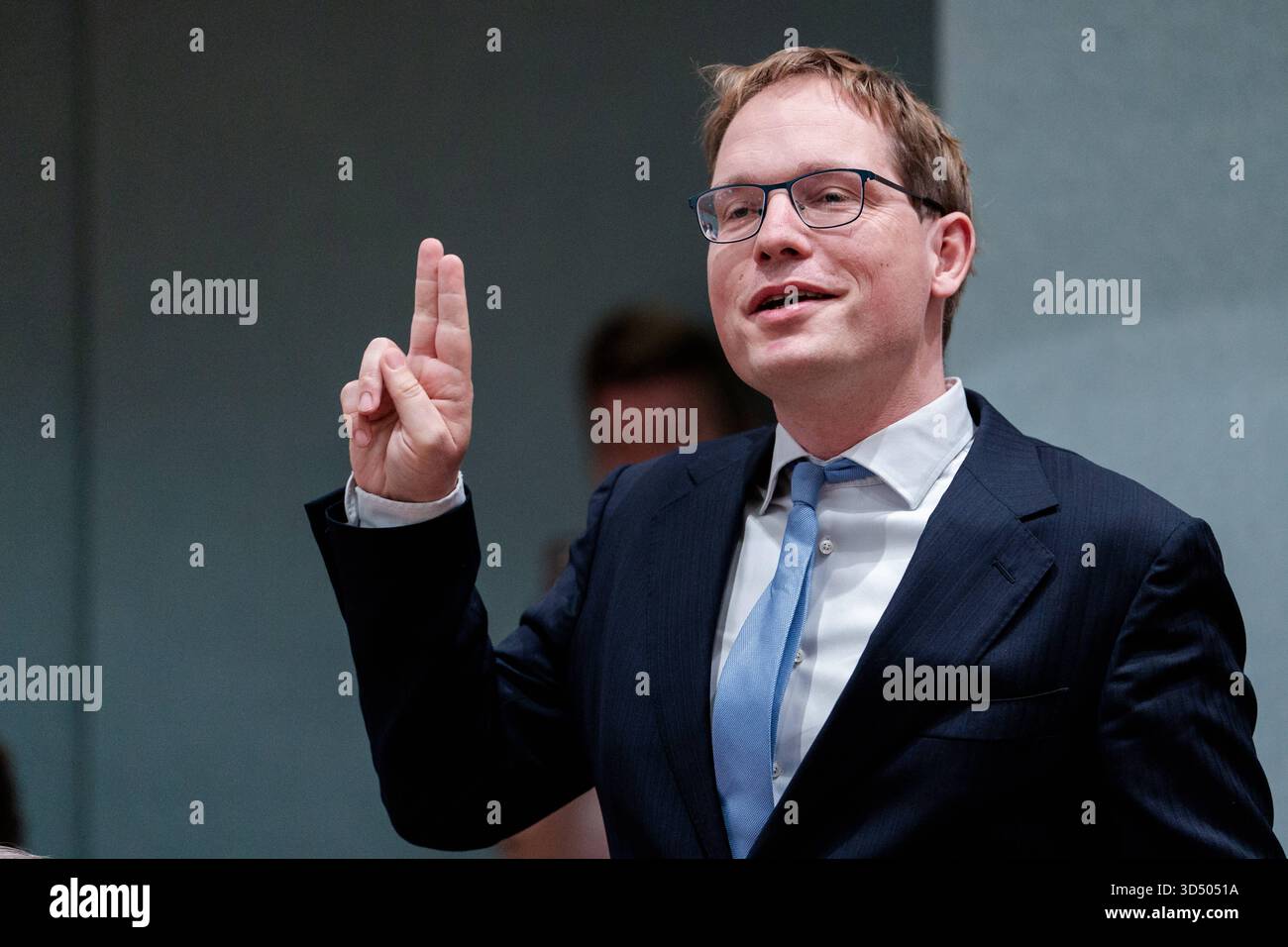2025-11-12 Dutch Tweede Kamer New members take an oath or make a ...