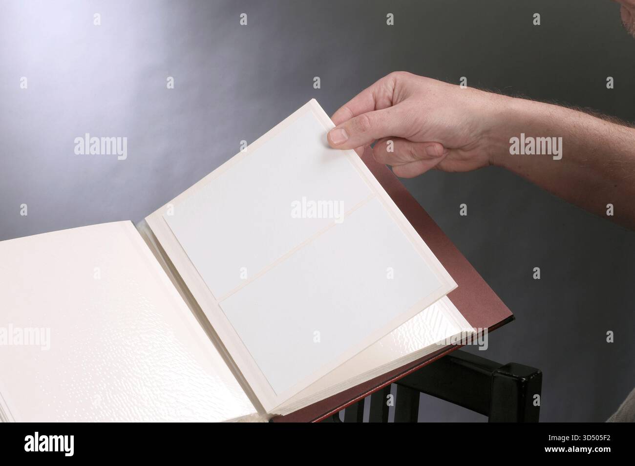 Hand book hi-res stock photography and images - Alamy