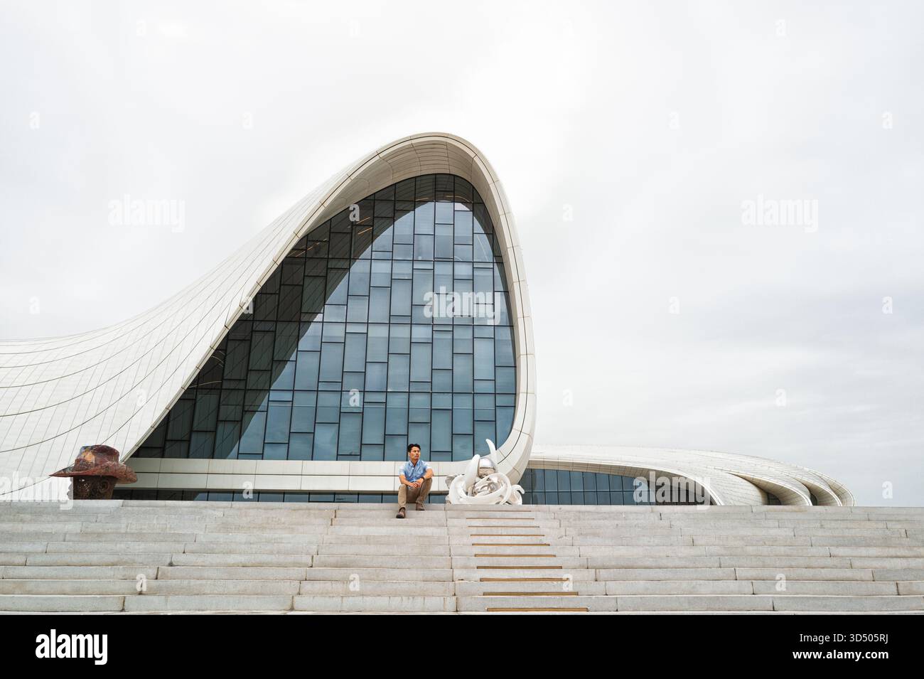 The heydar aliyev centre baku hi-res stock photography and images - Alamy