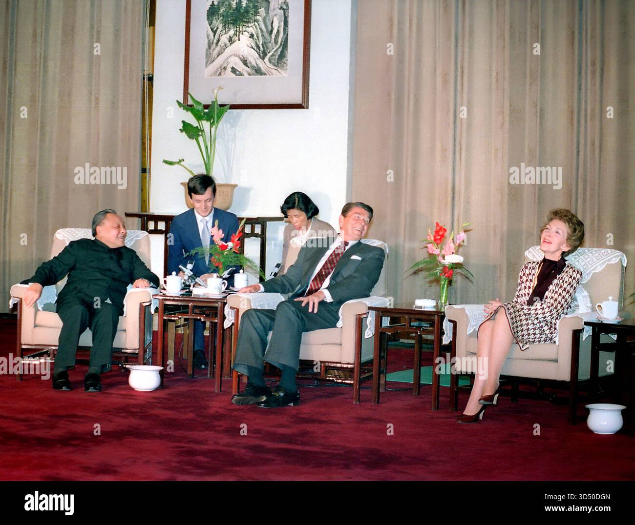 U.S. President Ronald Reagan and U.S. First Lady Nancy Reagan meeting ...