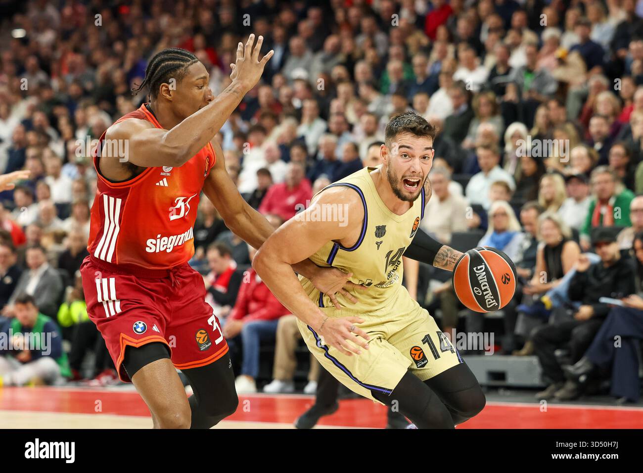 Willy Hernangomez (FC Barcelona Basket, #14) with David McCormack (FC ...