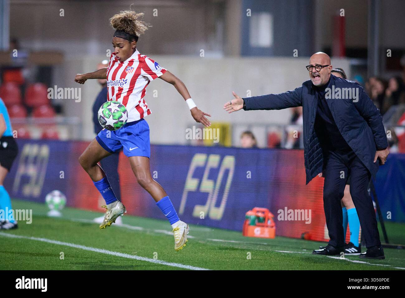 Atletico de Madrid's Luany Da Silva (L) and Juventus FC’s coach ...