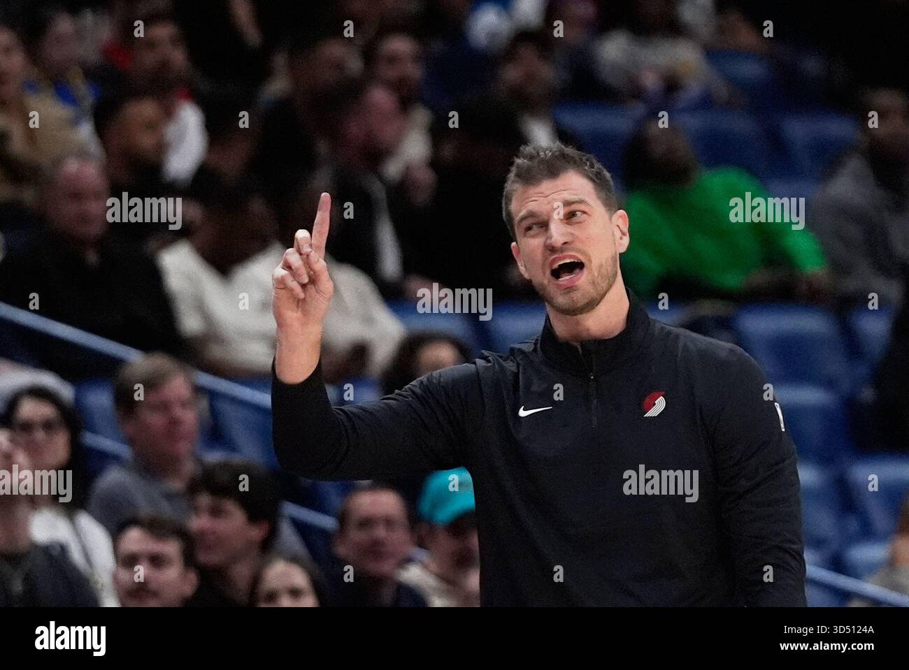 Portland Trail Blazers interim head coach Tiago Splitter calls out from ...