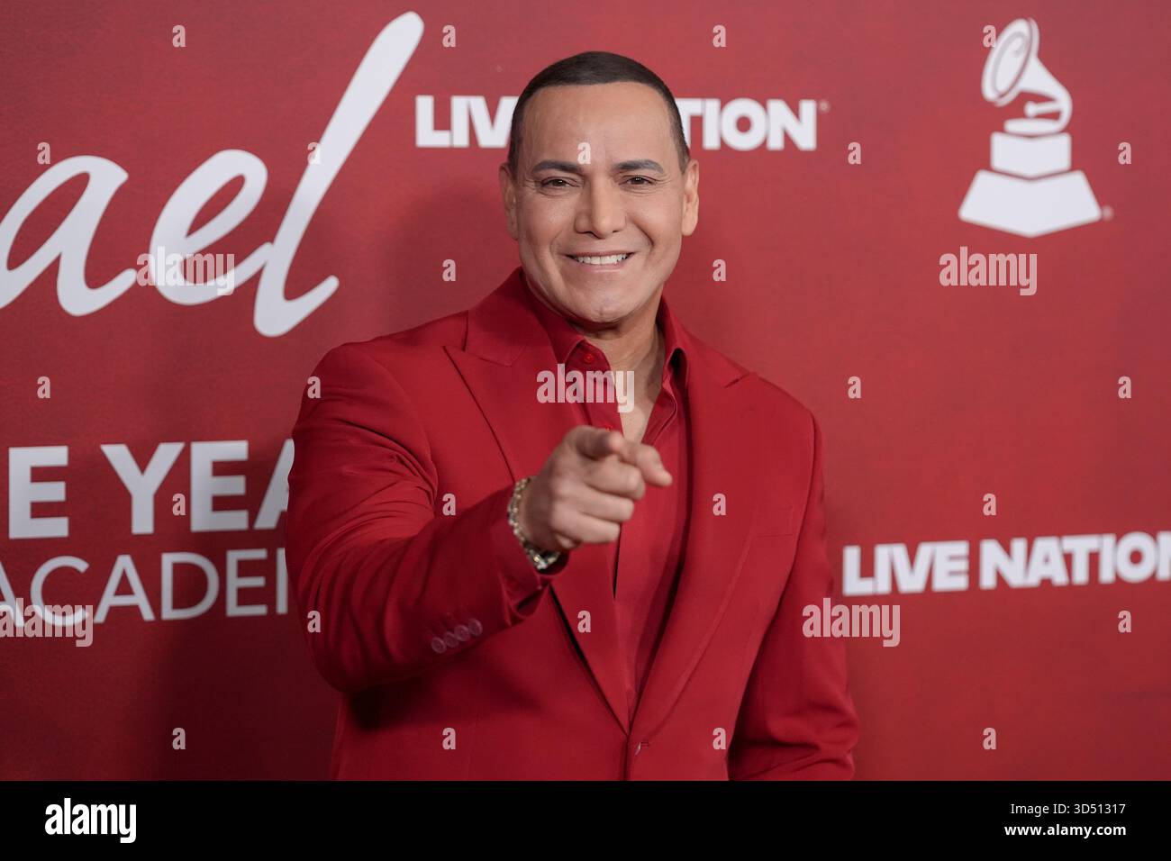 Victor Manuelle arrives during the 26th Latin Grammys Person of the Year award ceremony on ...