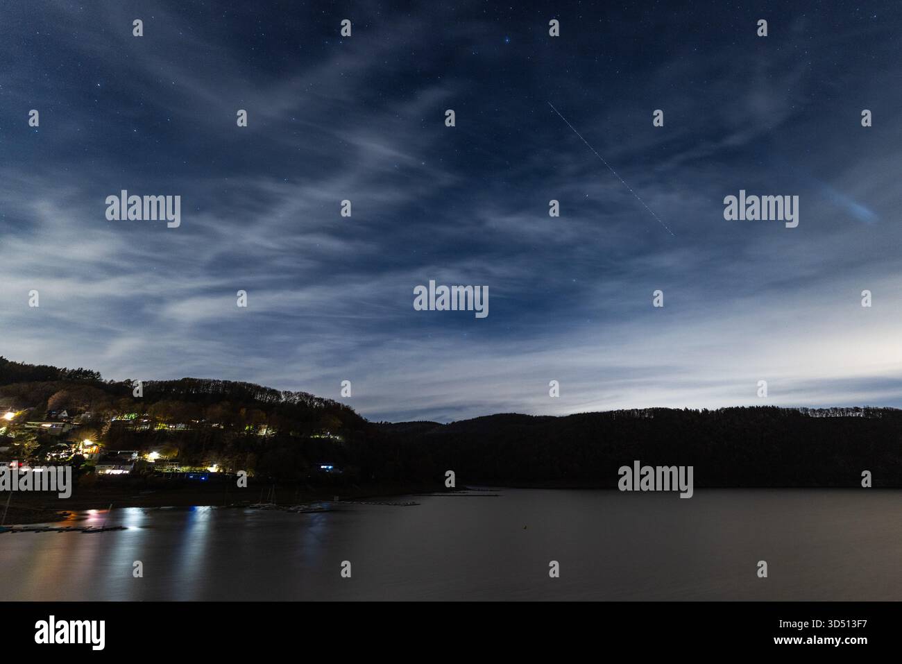 13 November 2025, North Rhine-Westphalia, Heimbach: Satellites visible ...
