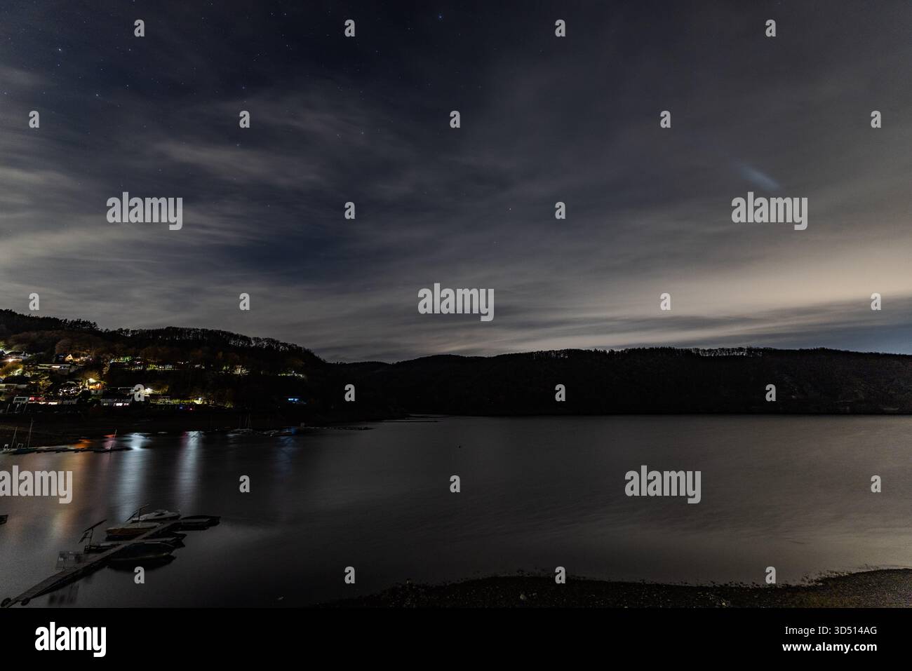 13 November 2025, North Rhine-Westphalia, Heimbach: Clouds in the sky ...
