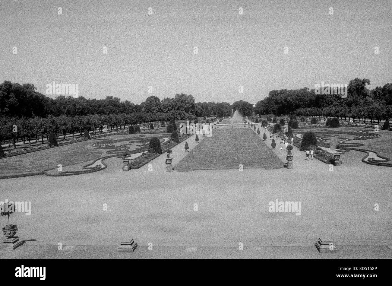 Garten terrasse Black and White Stock Photos & Images - Alamy