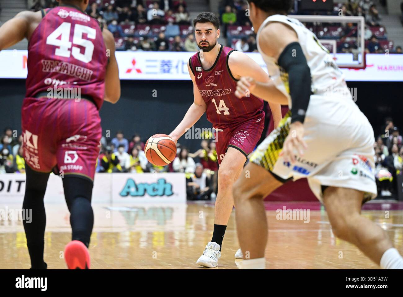 Dusan Ristic (Brave Thunders), NOVEMBER 12, 2025 - Basketball : 2025-26 ...