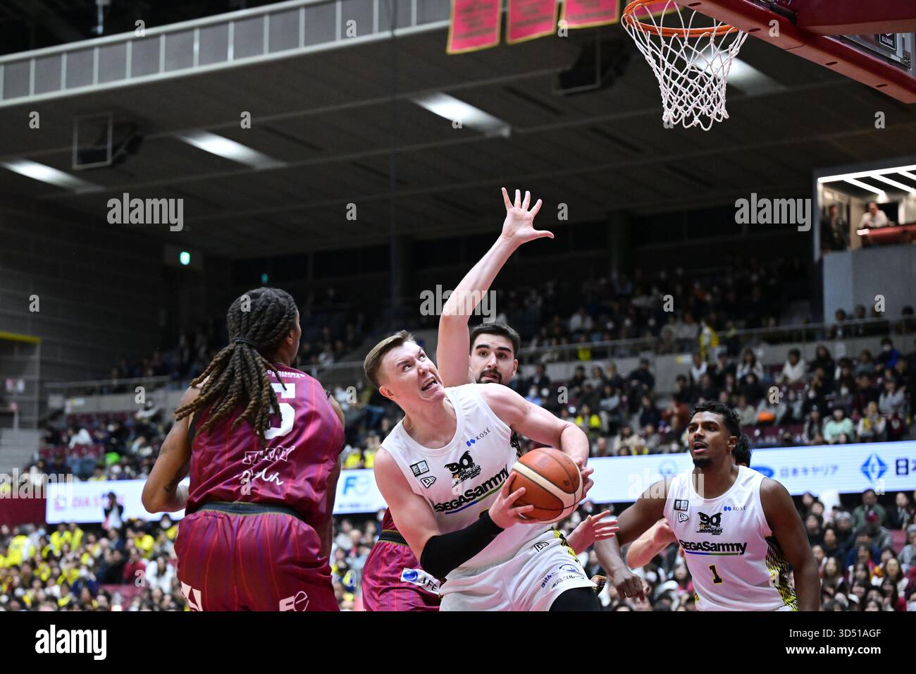 Josh Hawkinson (Sunrockers), NOVEMBER 12, 2025 - Basketball : 2025-26 B ...