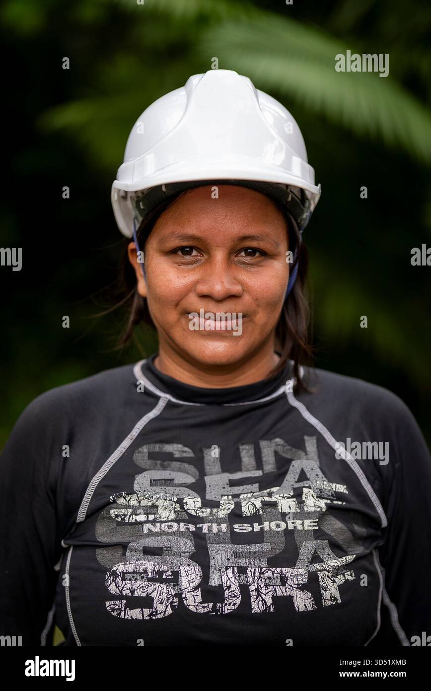 Lisbeth Zamora Pizango (Female champion aguaje climber) during a visit ...