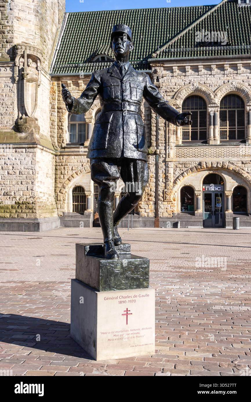 Statue of General Charles de Gaulle located on the forecourt of Metz ...