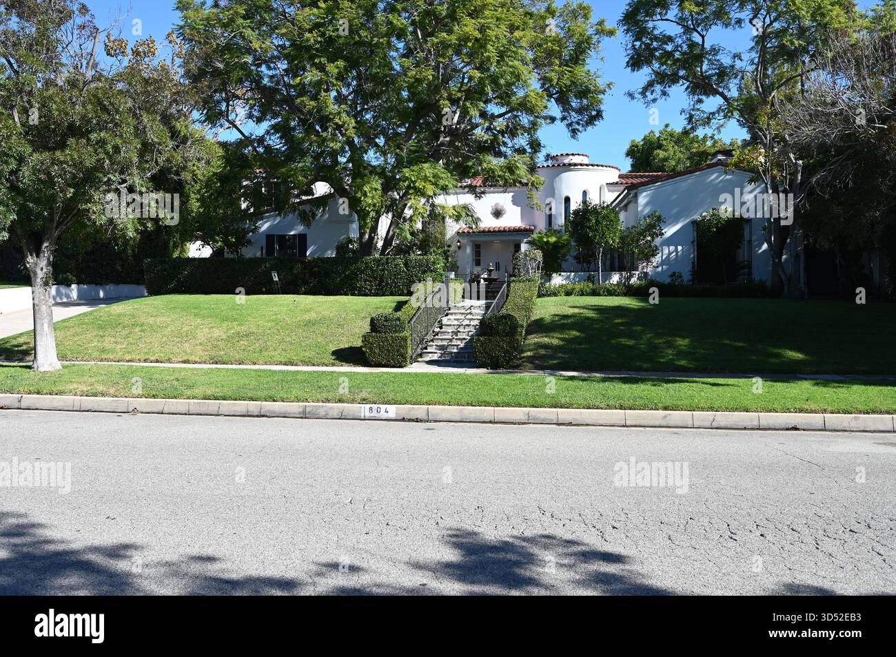 Home on Linden Drive in Beverly Hills Stock Photo - Alamy