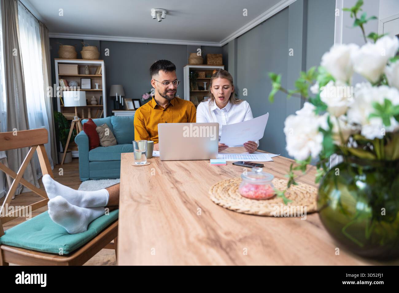 Timezone conversion hi-res stock photography and images - Alamy