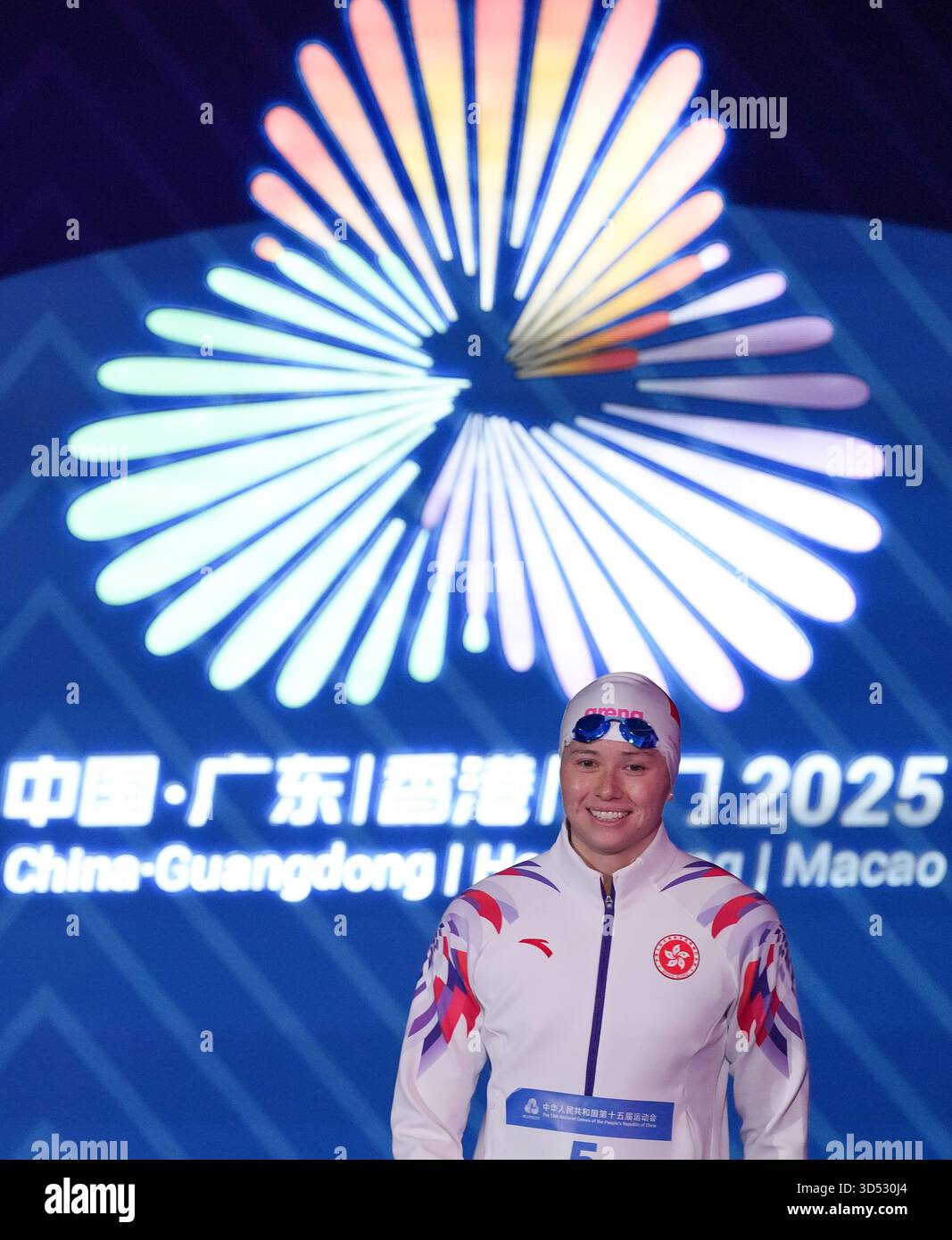 (251113) -- SHENZHEN, Nov. 13, 2025 (Xinhua) -- Siobhan Bernadette ...