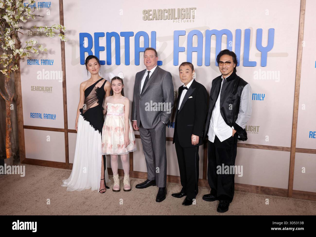 Mari Yamamoto, Shannon Gorman, Brendan Fraser, Akira Emoto, and ...