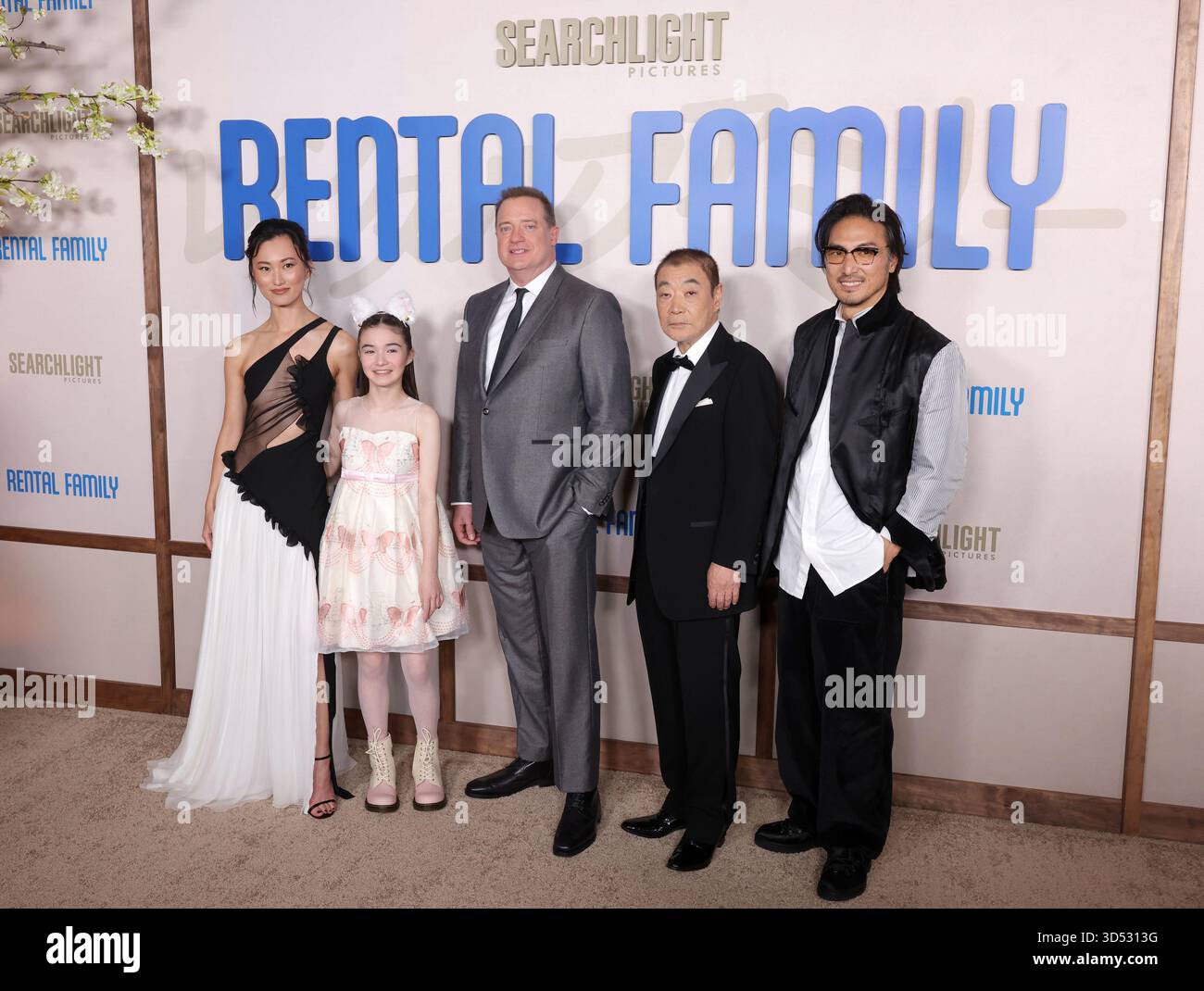 Mari Yamamoto, Shannon Gorman, Brendan Fraser, Akira Emoto, and ...