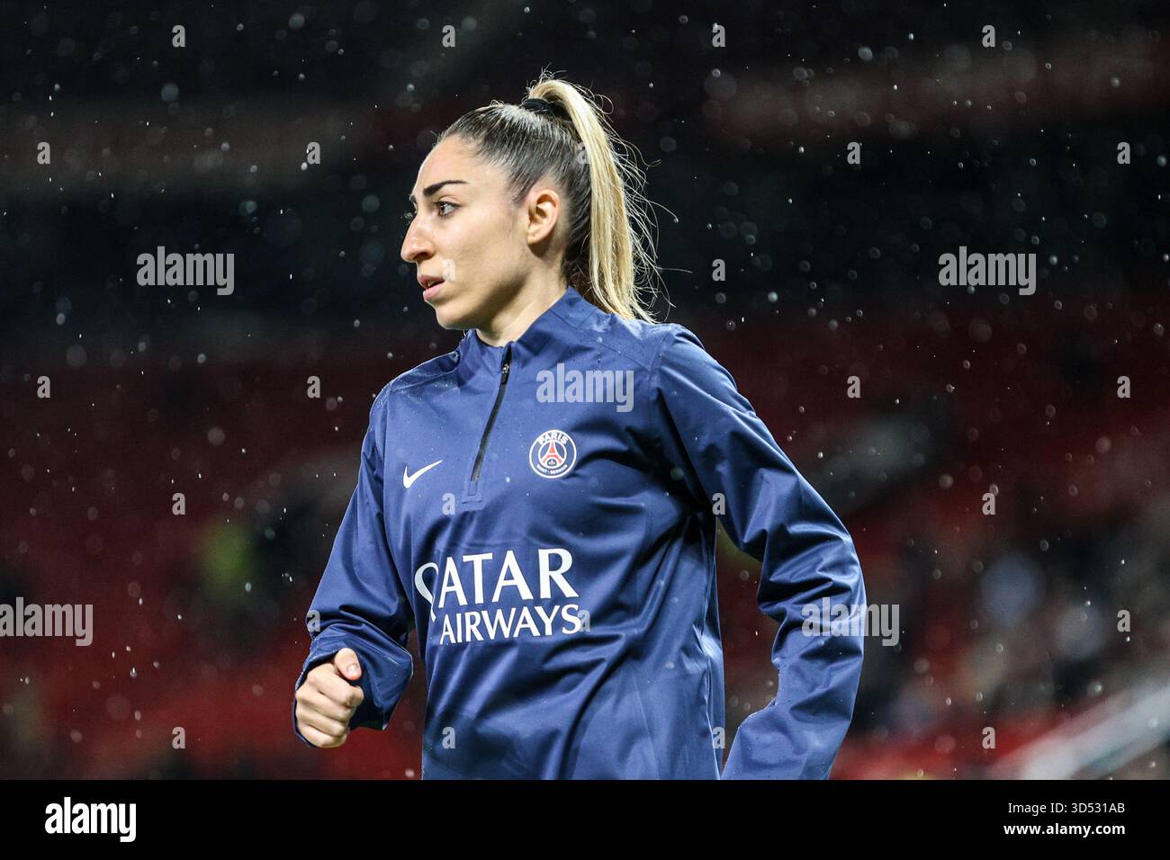 Manchester, England, November 12th 2025: Olga Carmona (77 PSG) warms up during the UEFA Womens ...